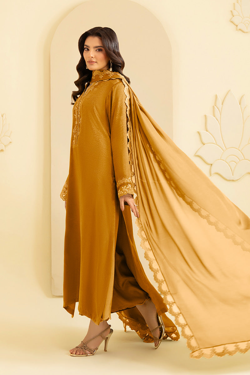 Elysa Gold – Armas Clothing