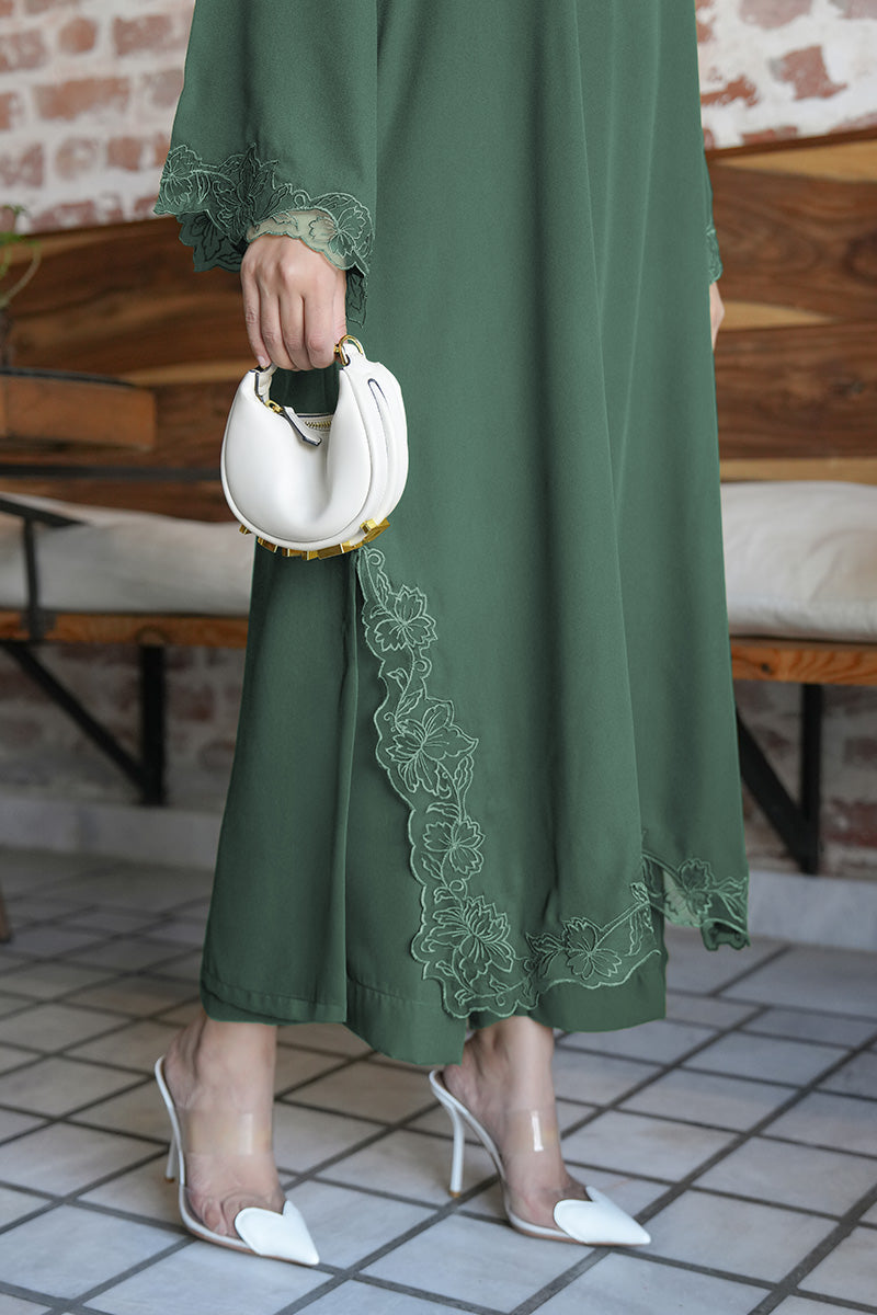 Emma Moss – Armas Clothing
