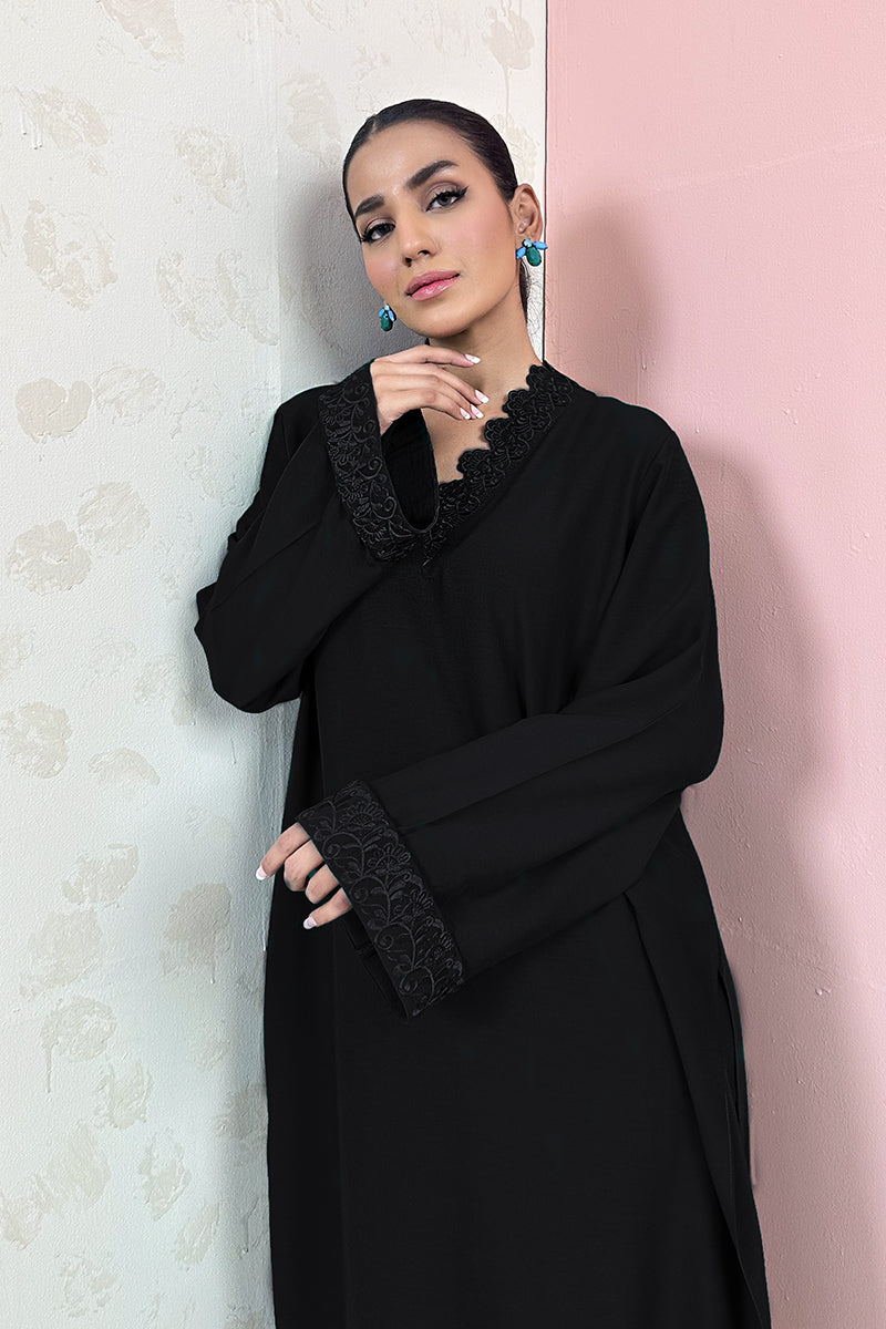 Kelly Black – Armas Clothing