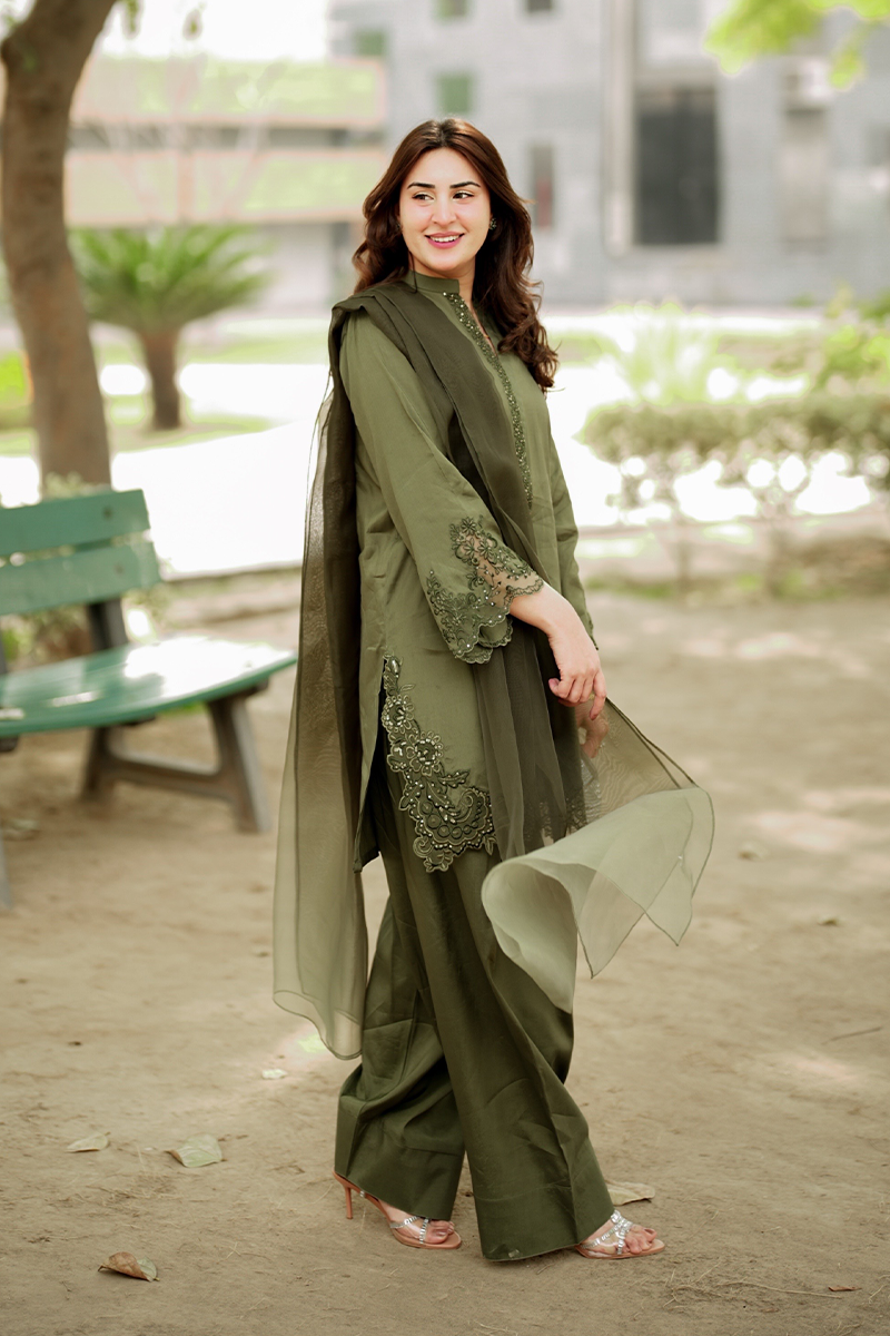 Sarai Sage – Armas Clothing