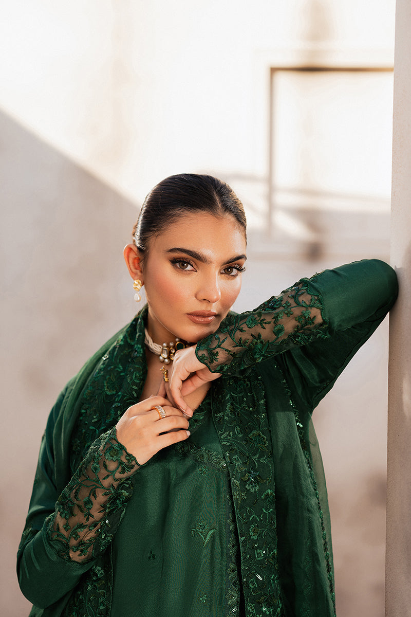 Vaisha – Armas Clothing